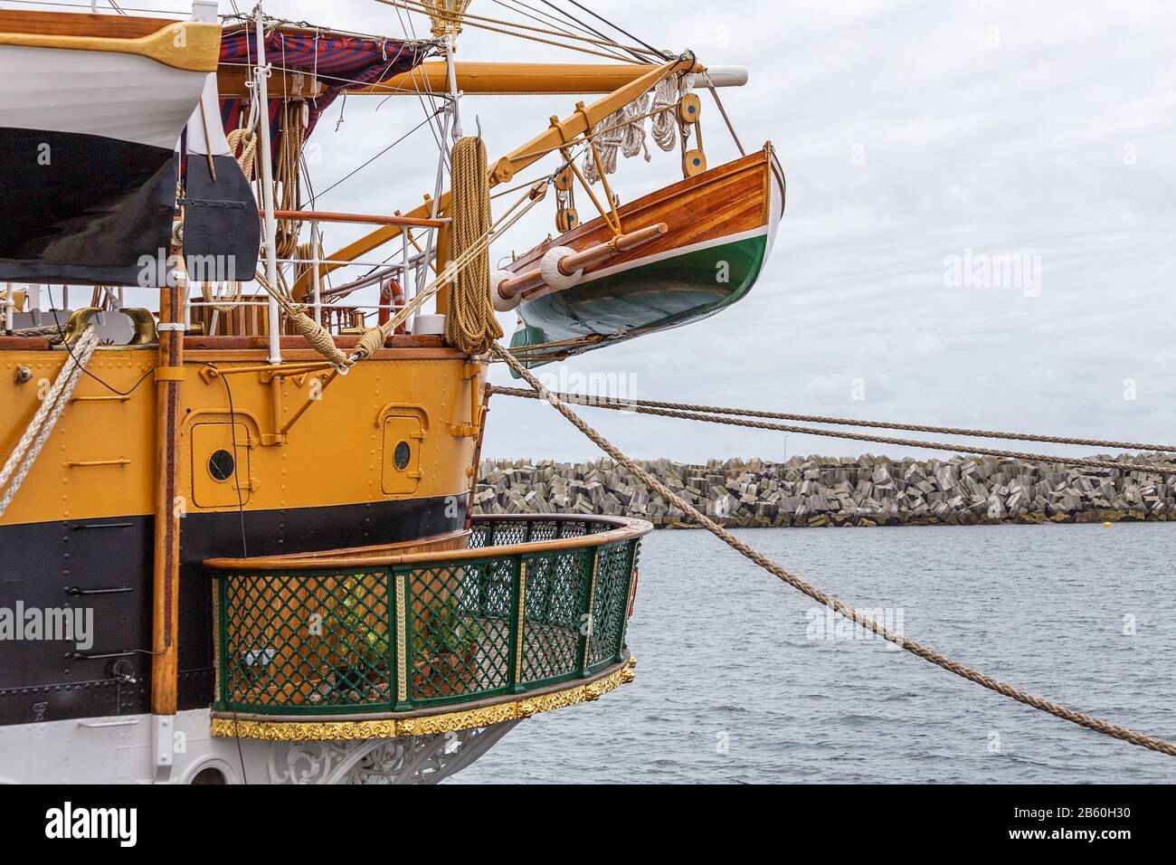 Historical rope ferry hi-res stock photography and images - Alamy