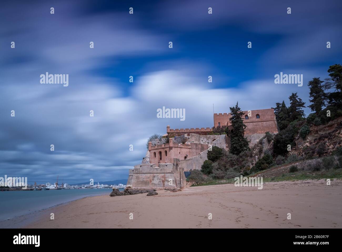 Ferragudo castle hi-res stock photography and images - Alamy