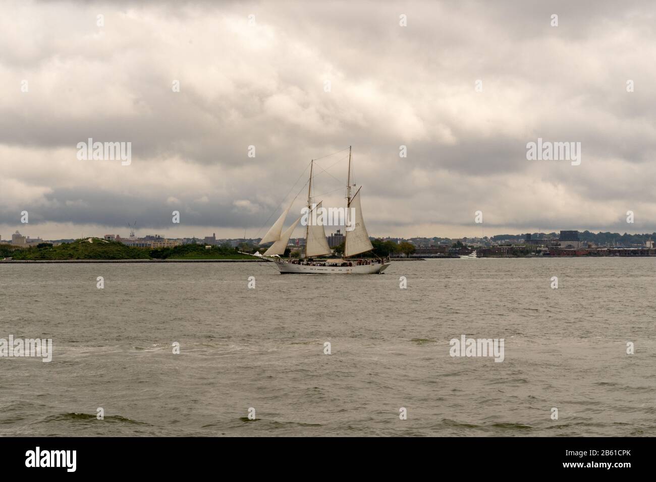 A traditional clipper ship sailing in New York harbor Stock Photo - Alamy