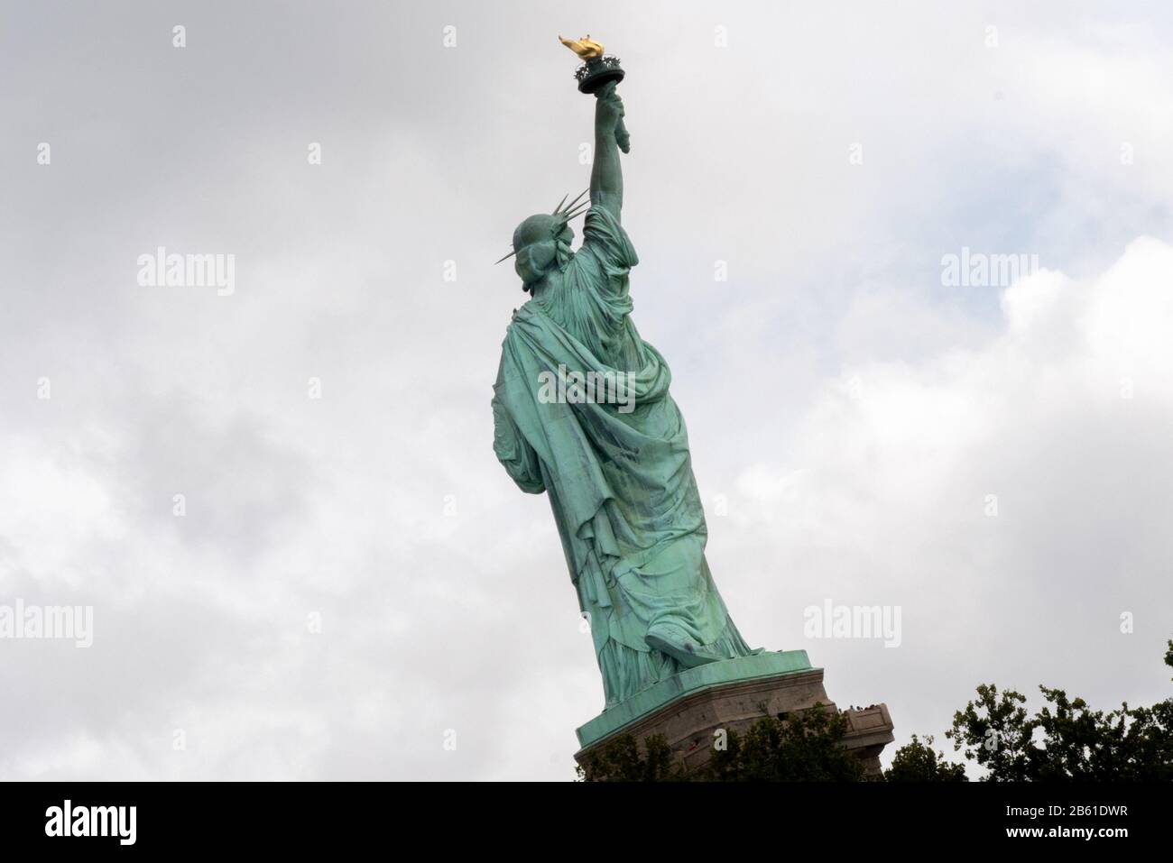 Statue of liberty rear view hi-res stock photography and images - Alamy
