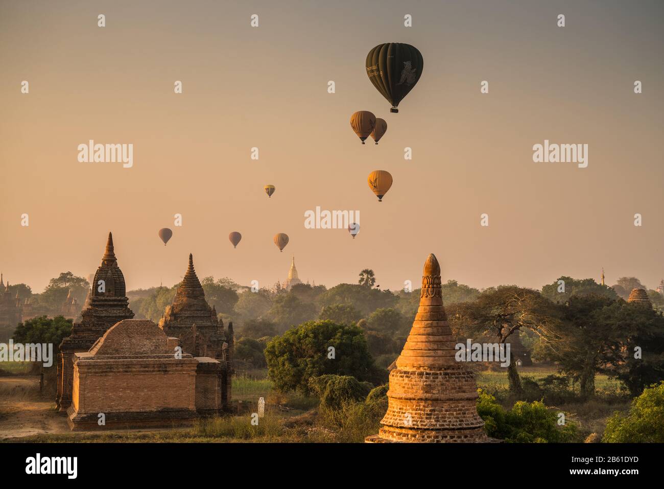 Bagans buddhist pagoda hi-res stock photography and images - Alamy