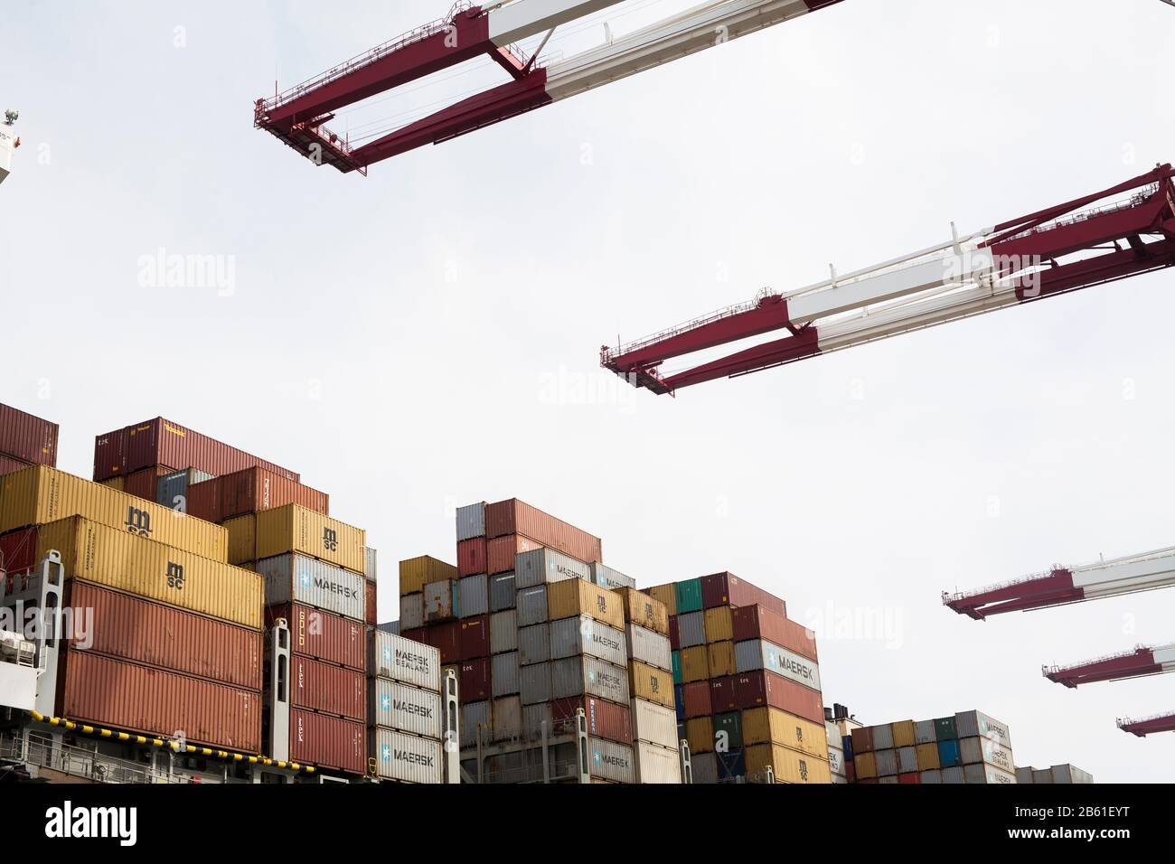 Container ship arriving at Container Terminal, Barcelona harbour ...