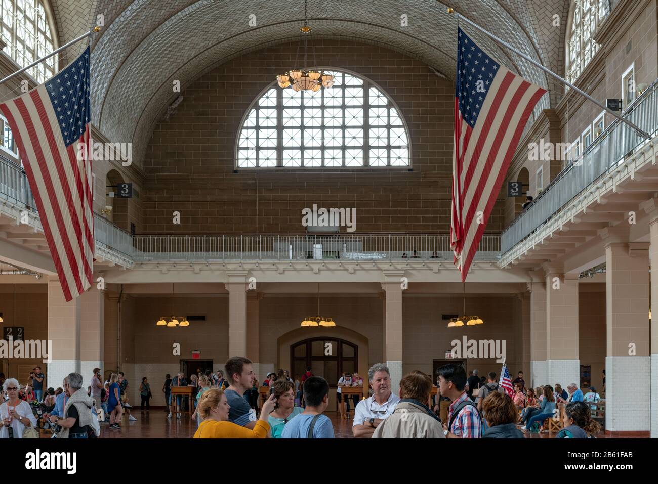 Ellis island immigrants 1900s hi-res stock photography and images - Alamy