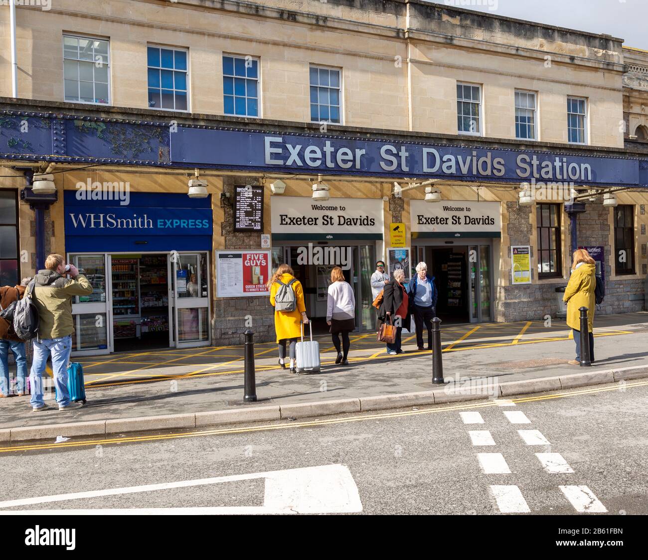 Exeter st davids station hi-res stock photography and images - Alamy