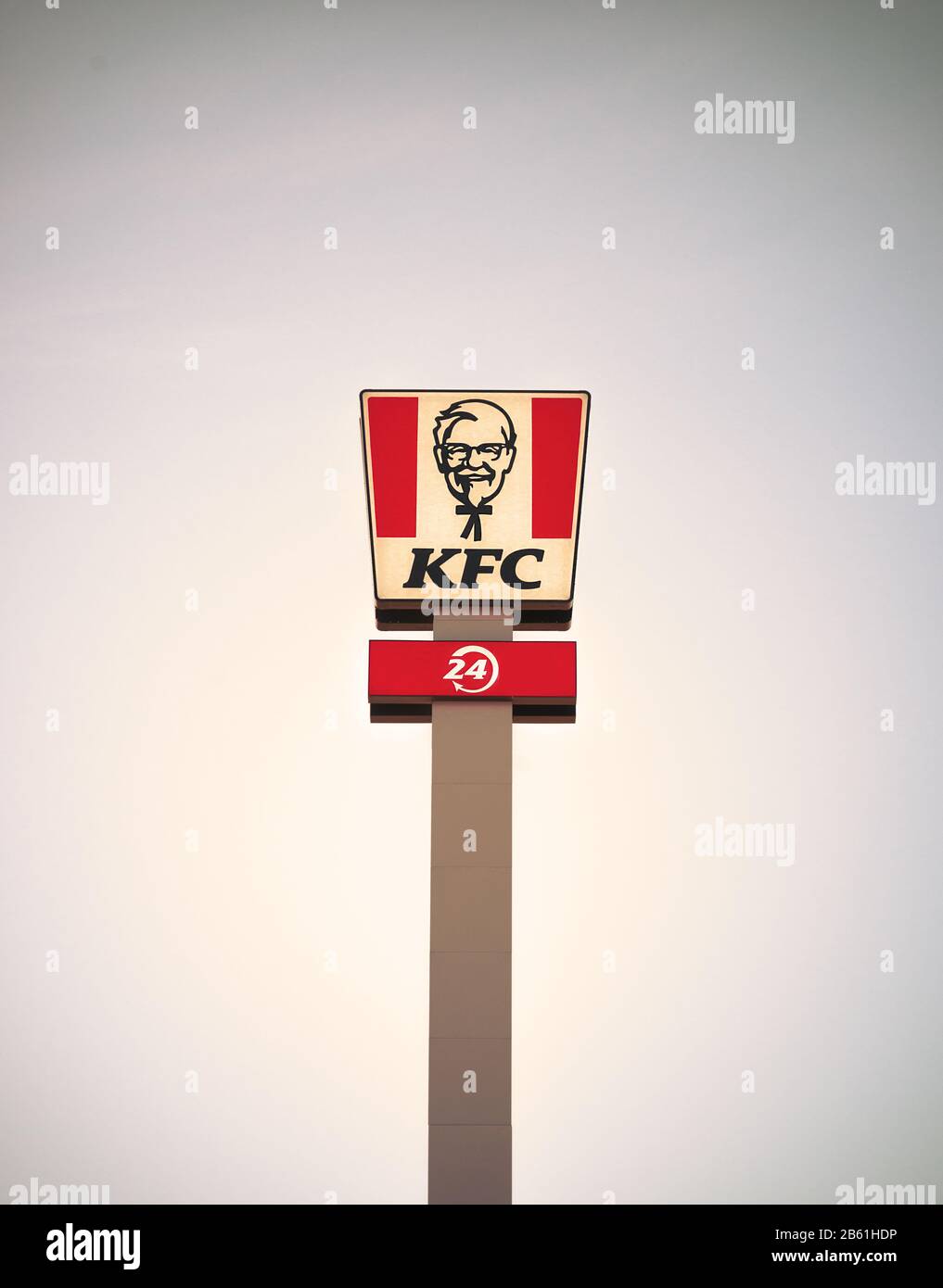Kfc high street restaurant hi-res stock photography and images - Alamy