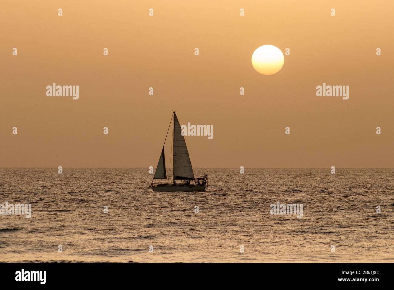 Deck sail sunset hi-res stock photography and images - Alamy