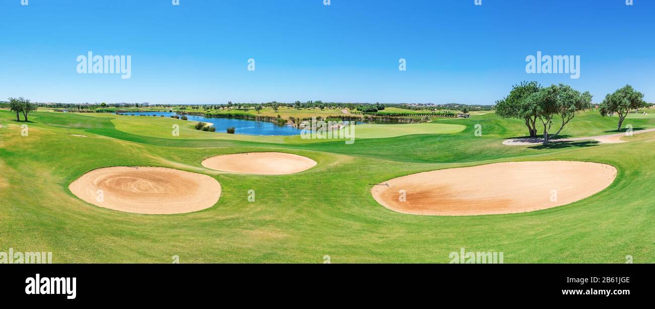 Golf course summer hi-res stock photography and images - Alamy