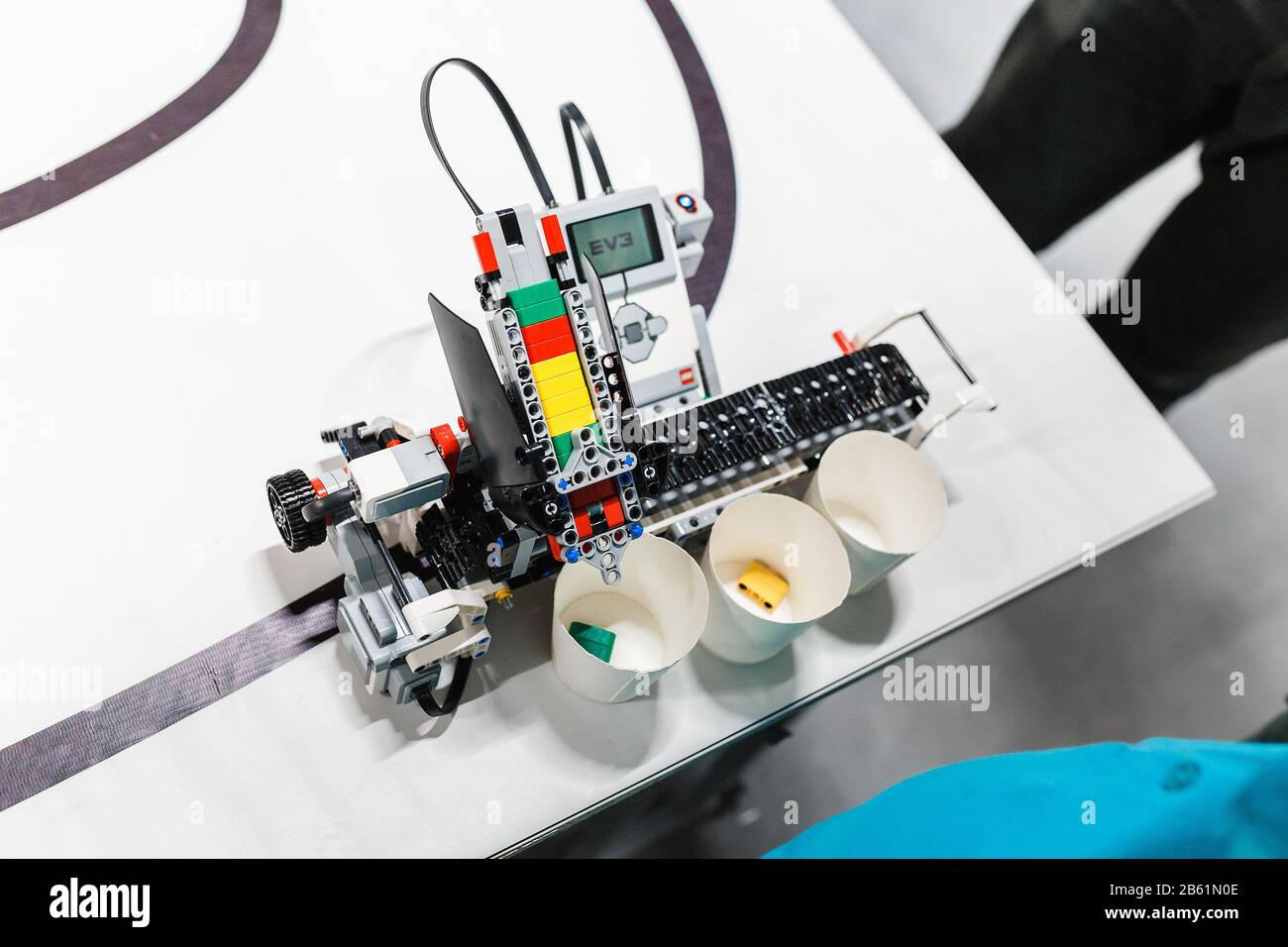 Lego mindstorms ev3 robot hi-res stock photography and images - Alamy