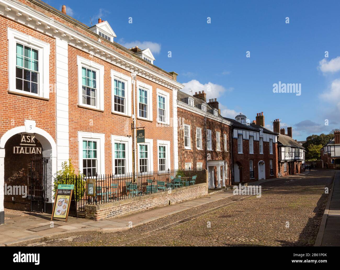 Historic buildings Georgian architectural style, Cathedral Close ...