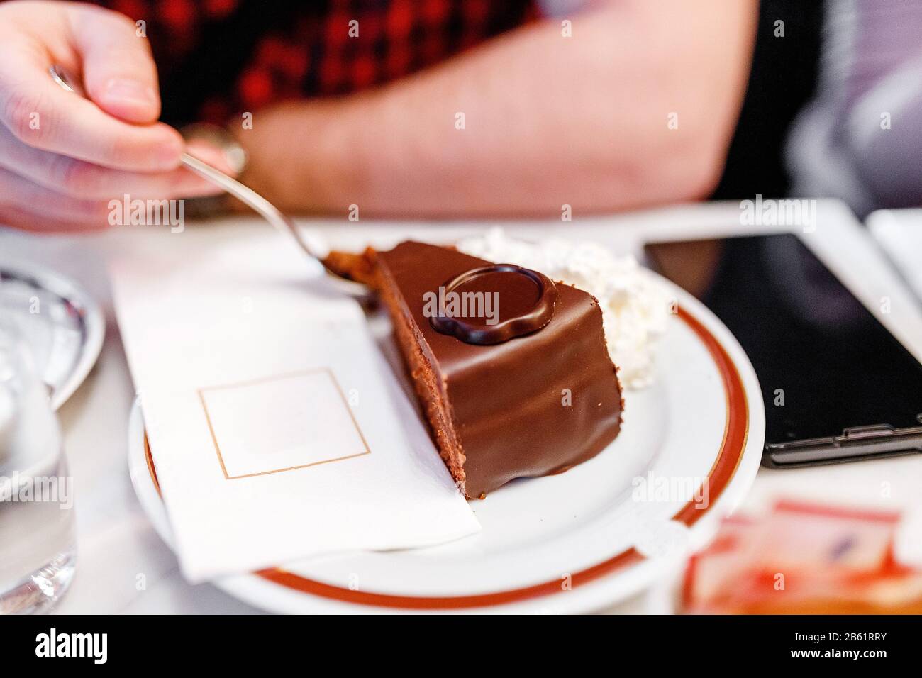 Man eating cake close up hi-res stock photography and images - Alamy
