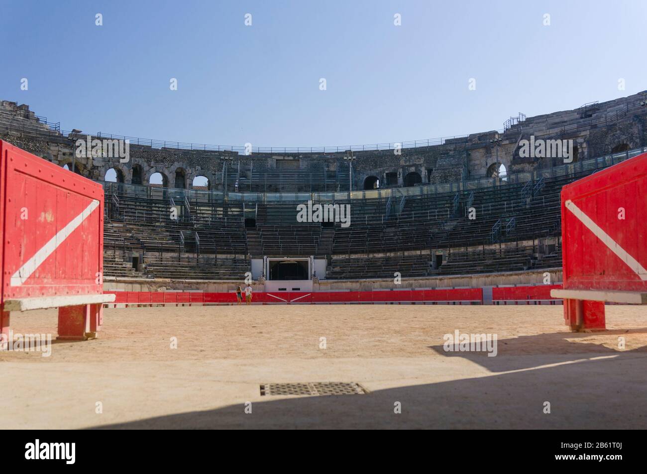 Arènes de Nîmes, Gard, Occitanie, France. | Plaza de toros de Nimes ...