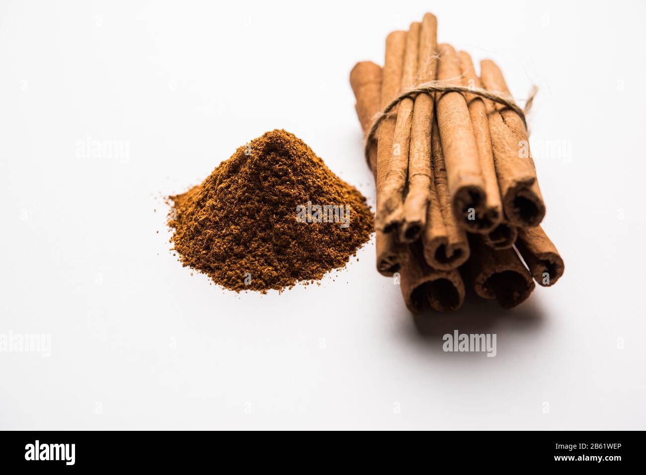 Dalchini stick hi-res stock photography and images - Alamy