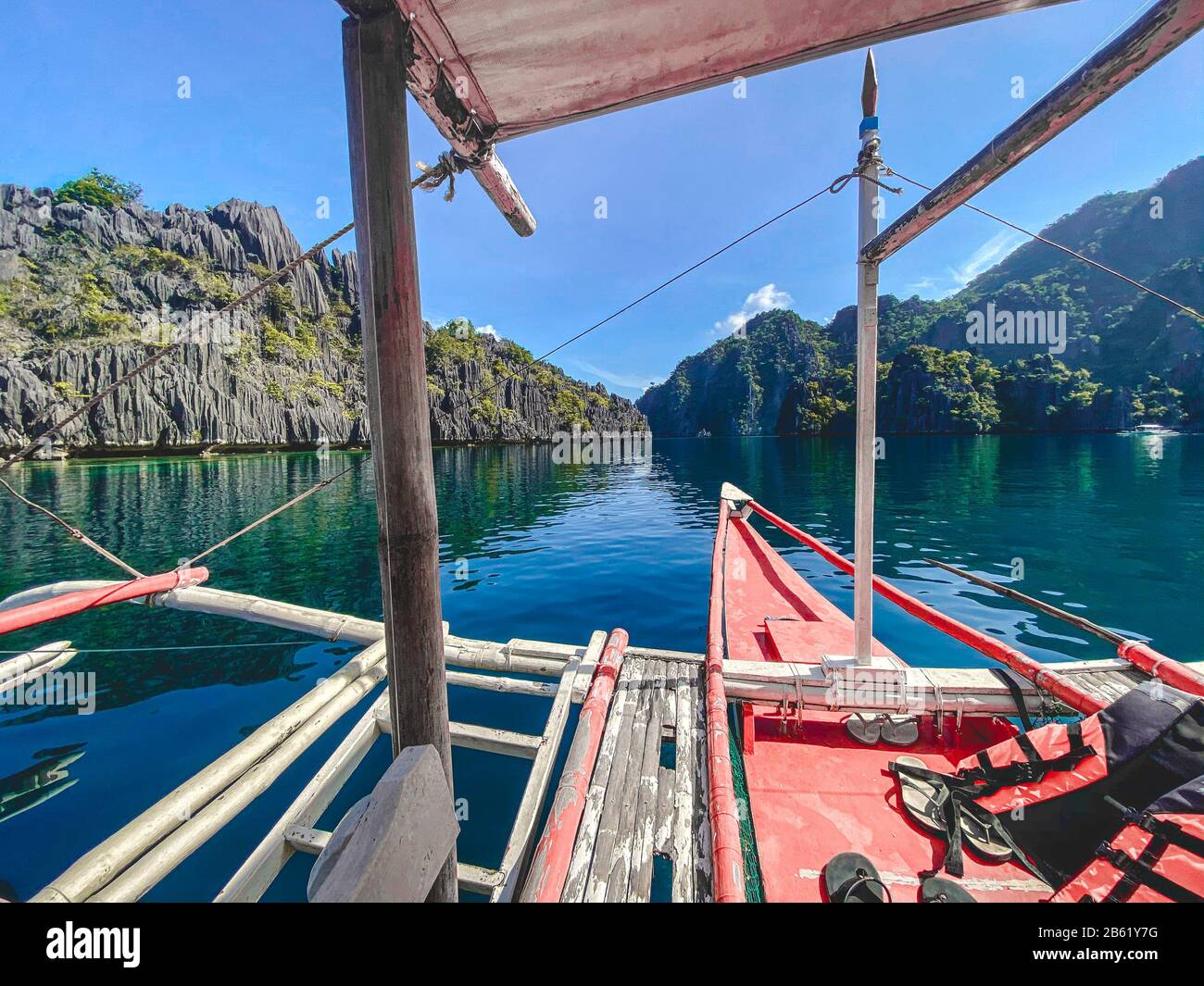 Paraw boat in Coron island in Palawan, Philippines Stock Photo - Alamy