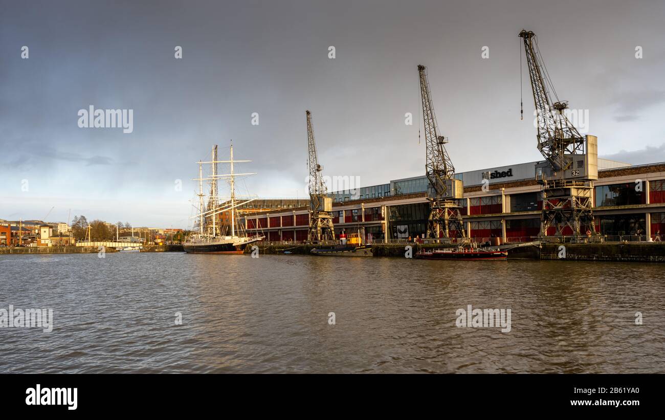 King street wharf hi-res stock photography and images - Alamy
