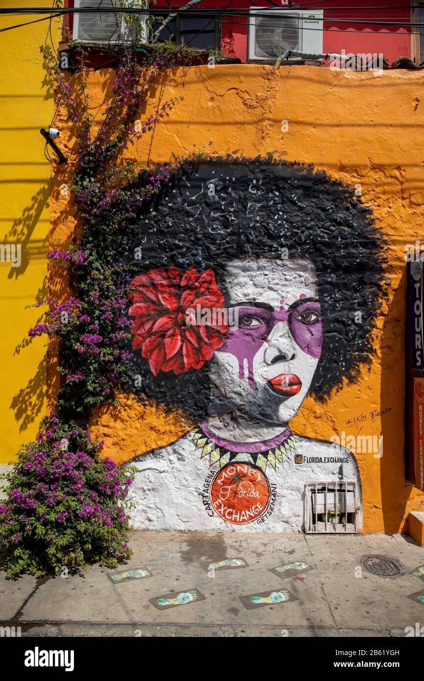 One of the many houses in Getsemani with strret art and wall mureals ...