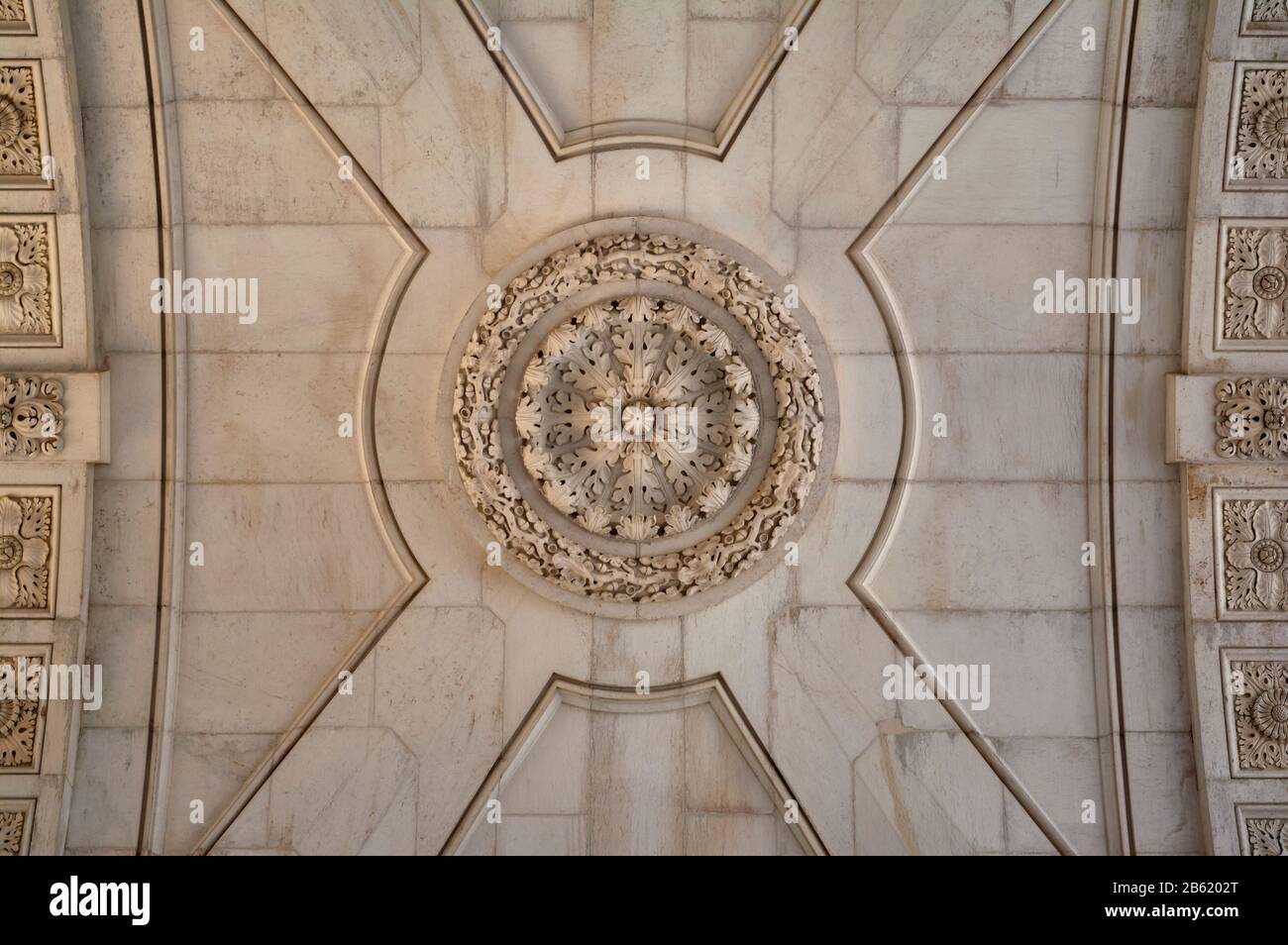 Partial detail of the stone carving of the inner top of an arch Stock ...