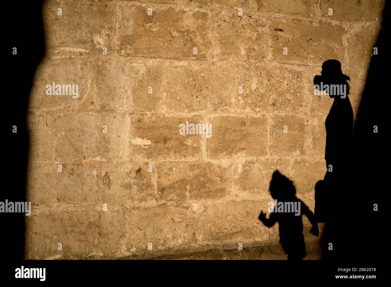 One person shadow street silhouette hi-res stock photography and images ...