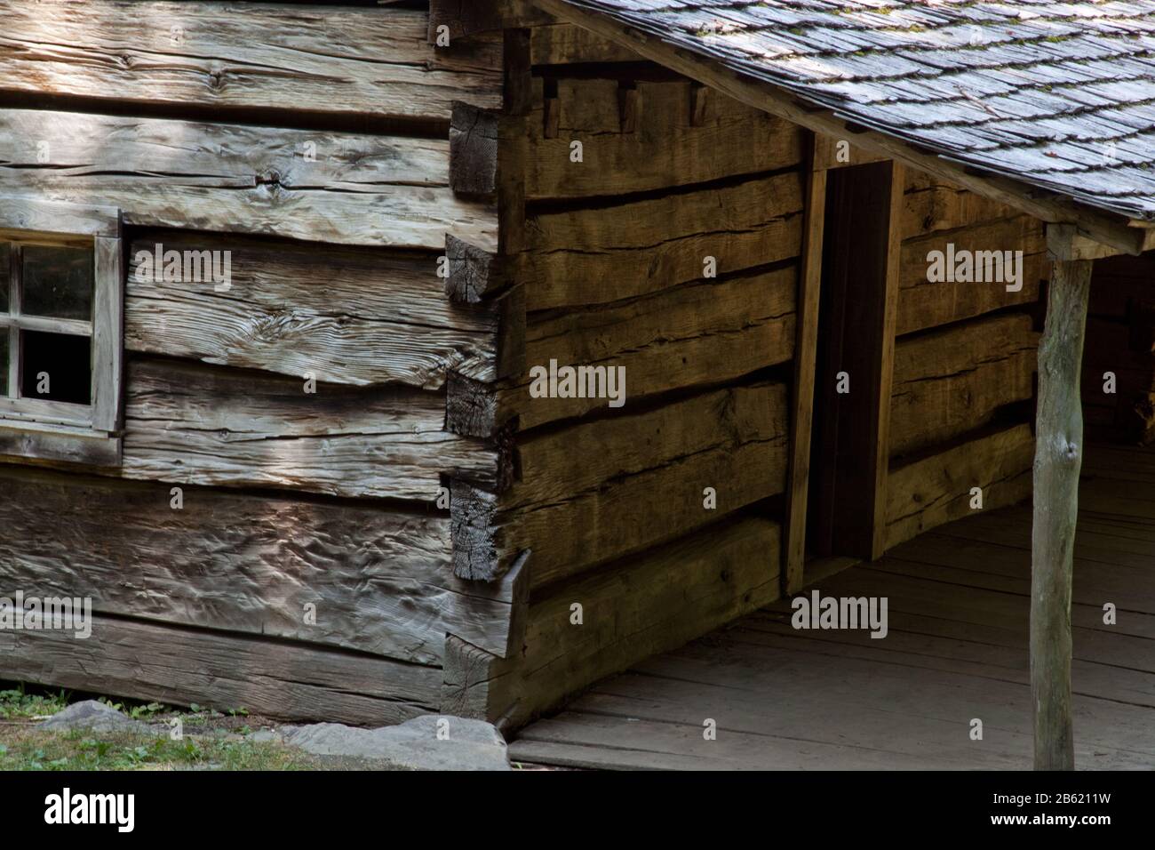 Rustic Log Cabin Stock Photo - Alamy