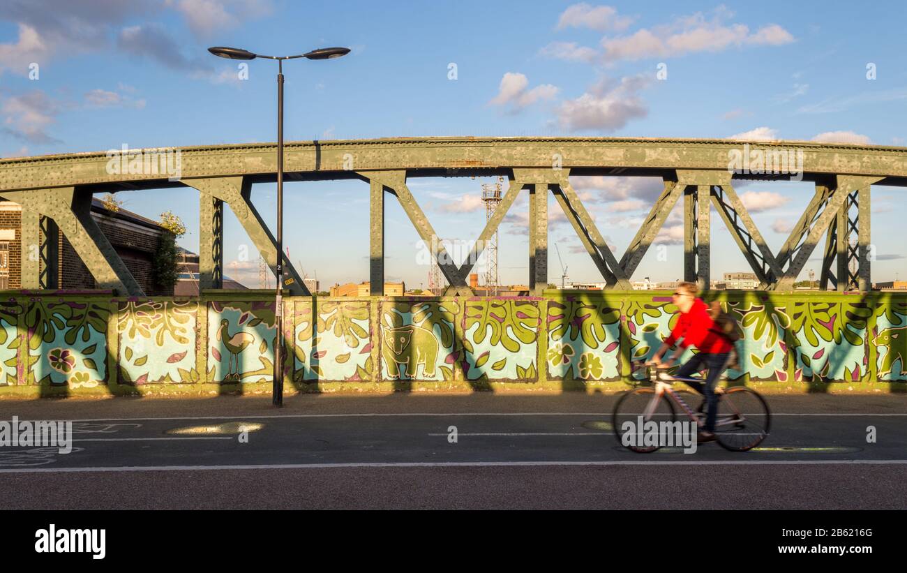 West coast main line bridge hi-res stock photography and images - Alamy