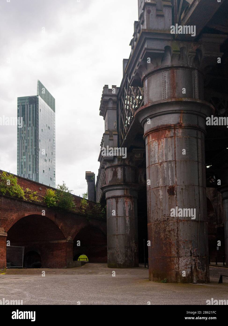 Victorian manchester railway hi-res stock photography and images - Alamy