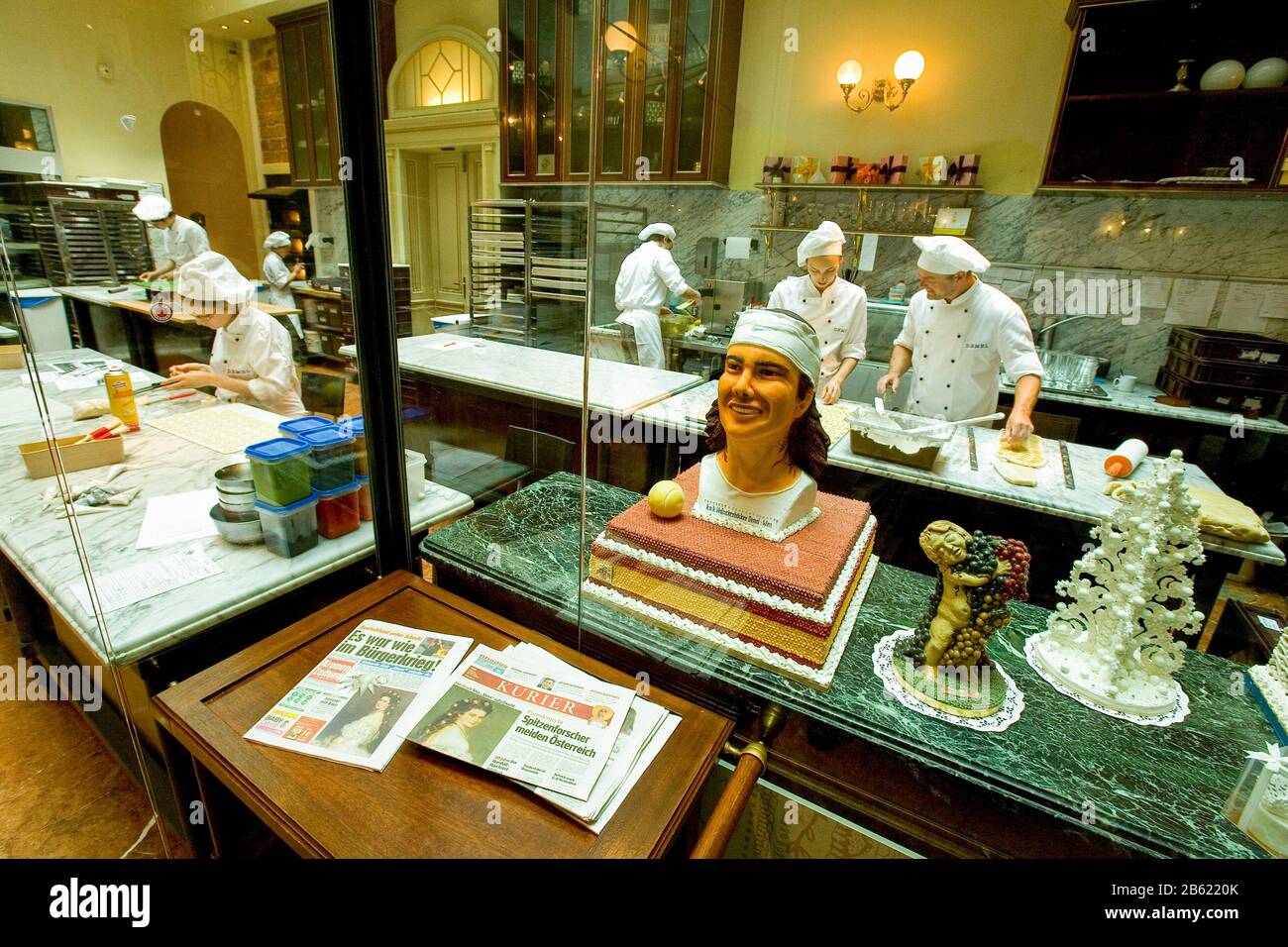 Demel cake shop vienna austria hi-res stock photography and images - Alamy