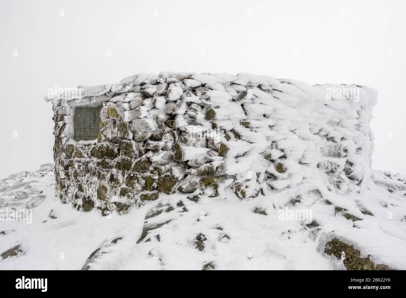 Summit of scafell pike hi-res stock photography and images - Alamy