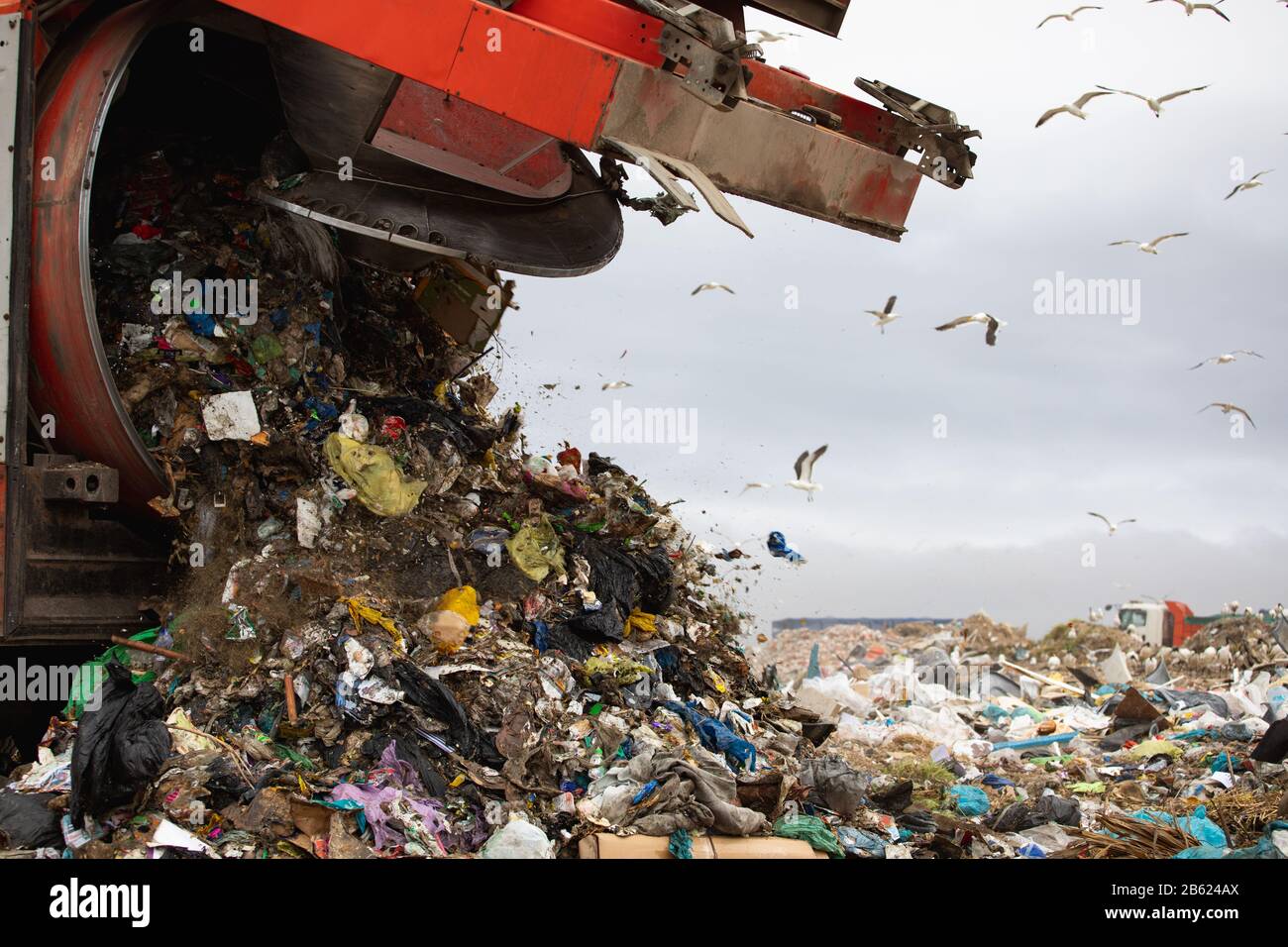 Rubbish piled on a landfill full of trash Stock Photo - Alamy