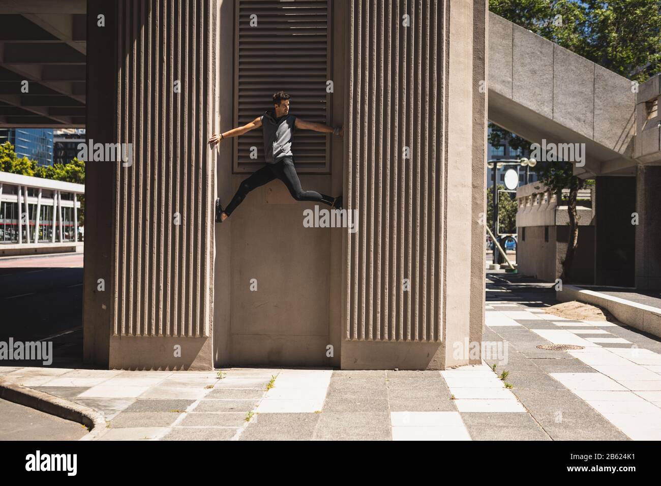 Real climbing hi-res stock photography and images - Alamy