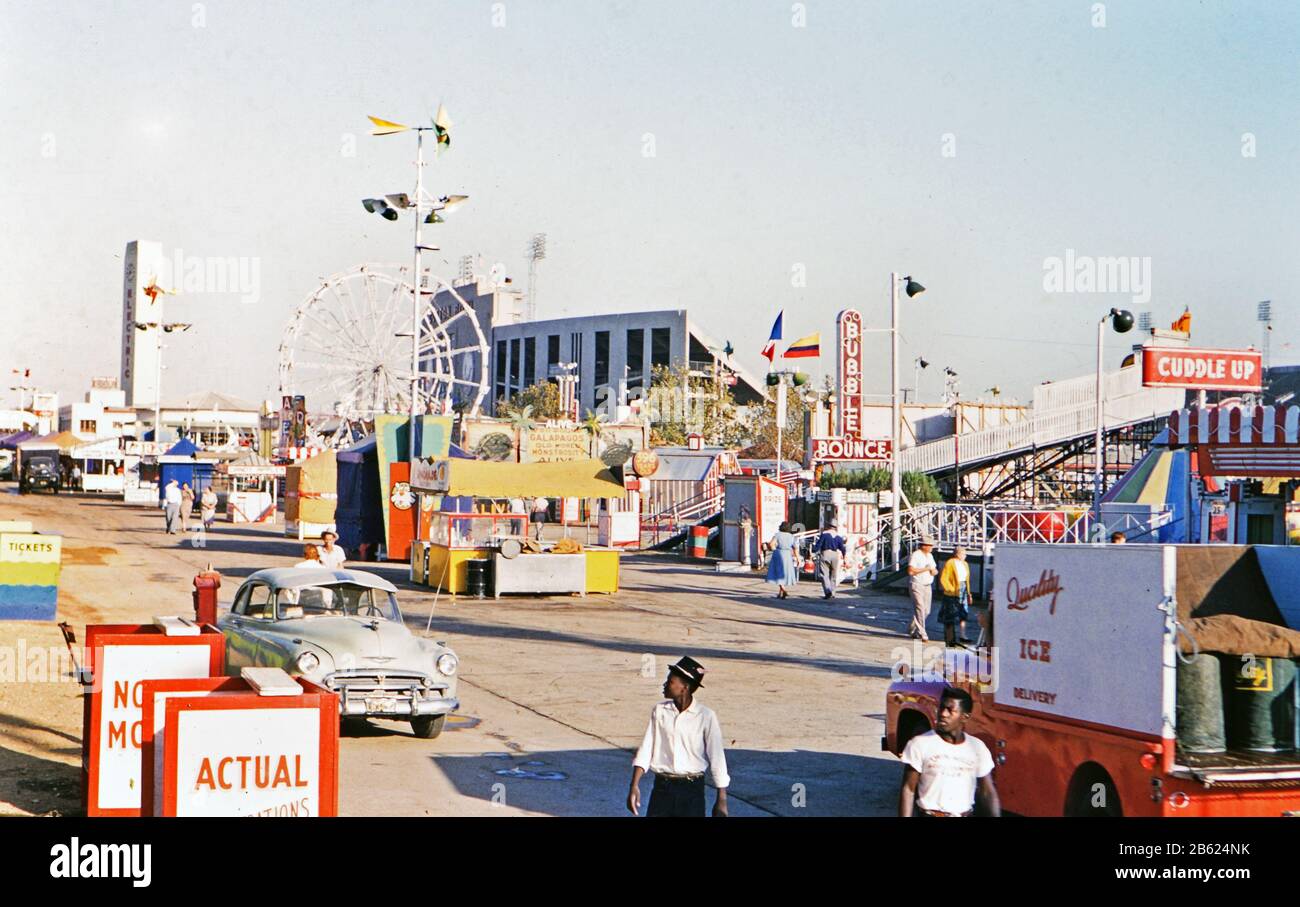1950s carnival rides hi-res stock photography and images - Alamy