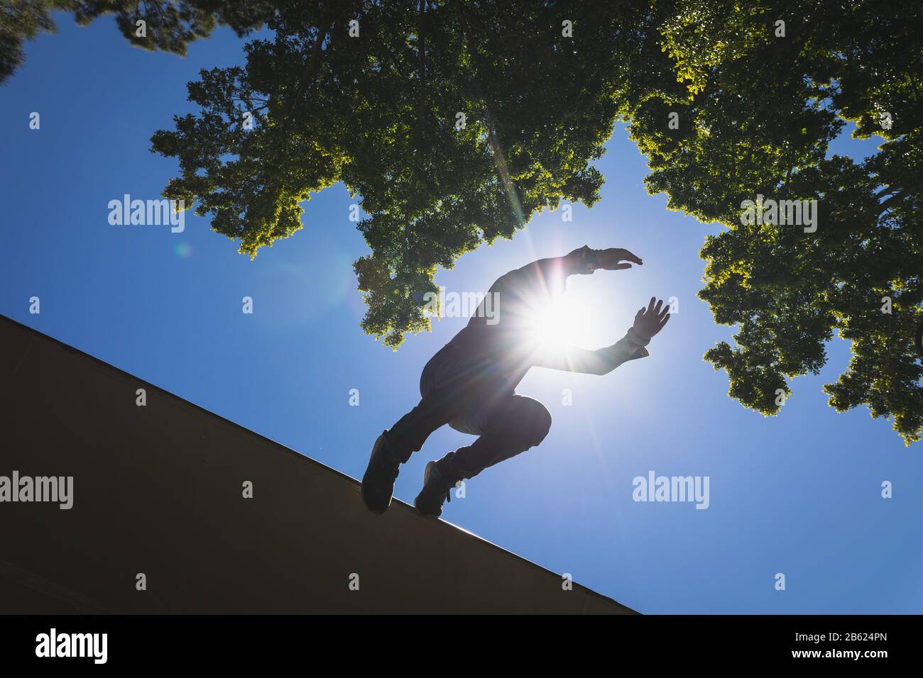 Jumping from the wall hi-res stock photography and images - Alamy