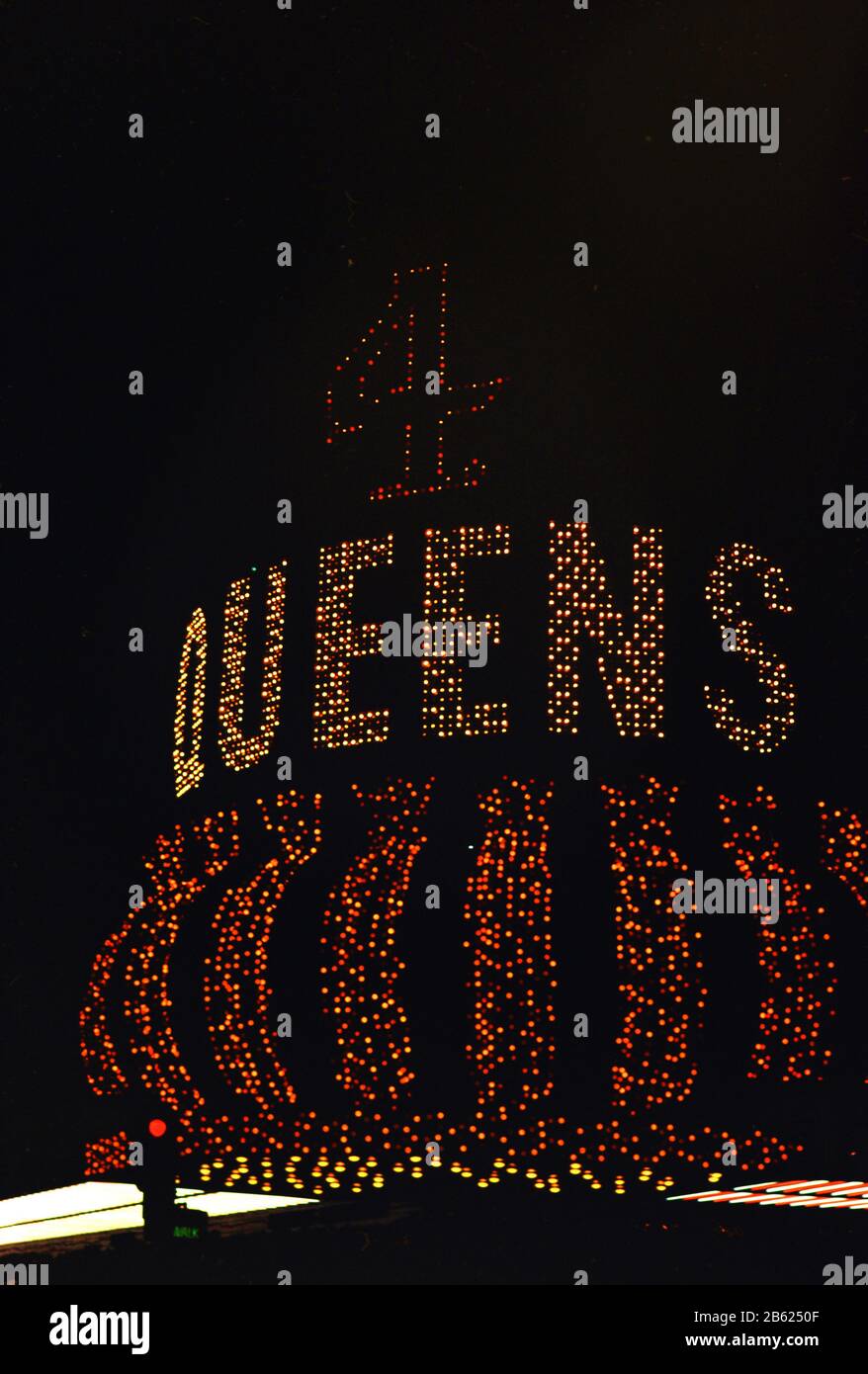 4 queens sign hi-res stock photography and images - Alamy