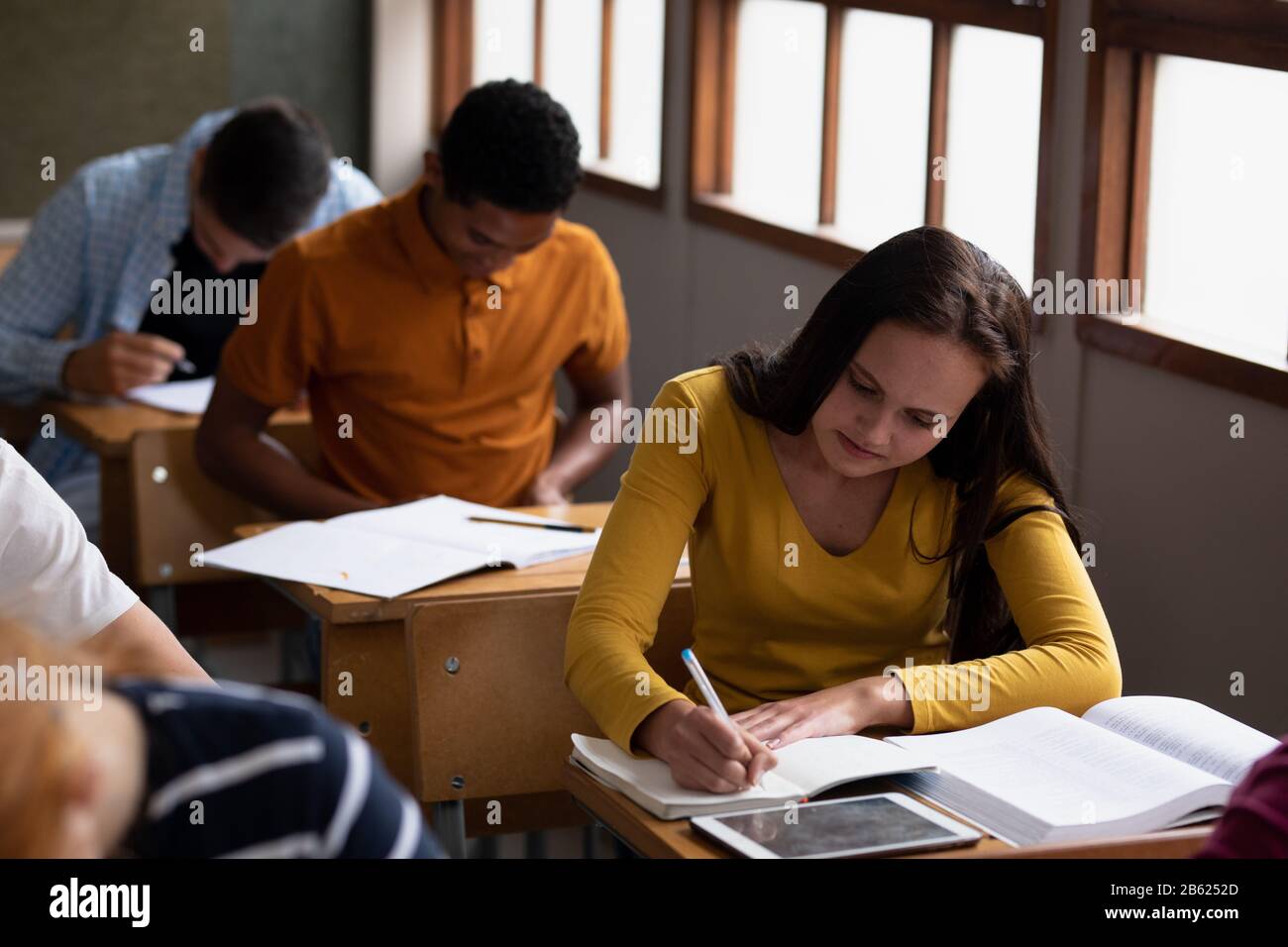 Secondary students class hi-res stock photography and images - Alamy