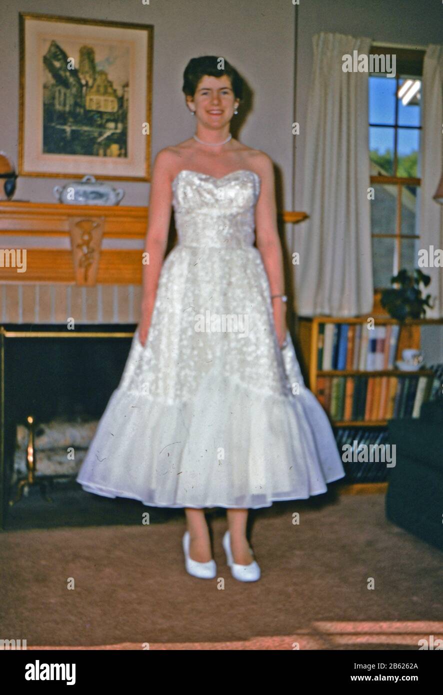 1950s formal wear hi-res stock photography and images - Alamy