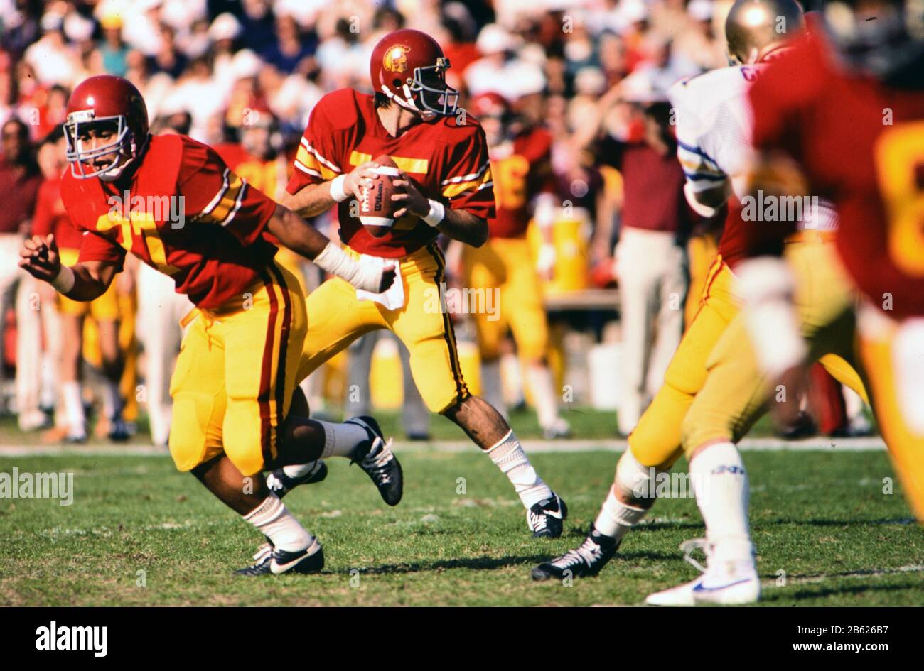 Notre dame 1980s hi-res stock photography and images - Alamy