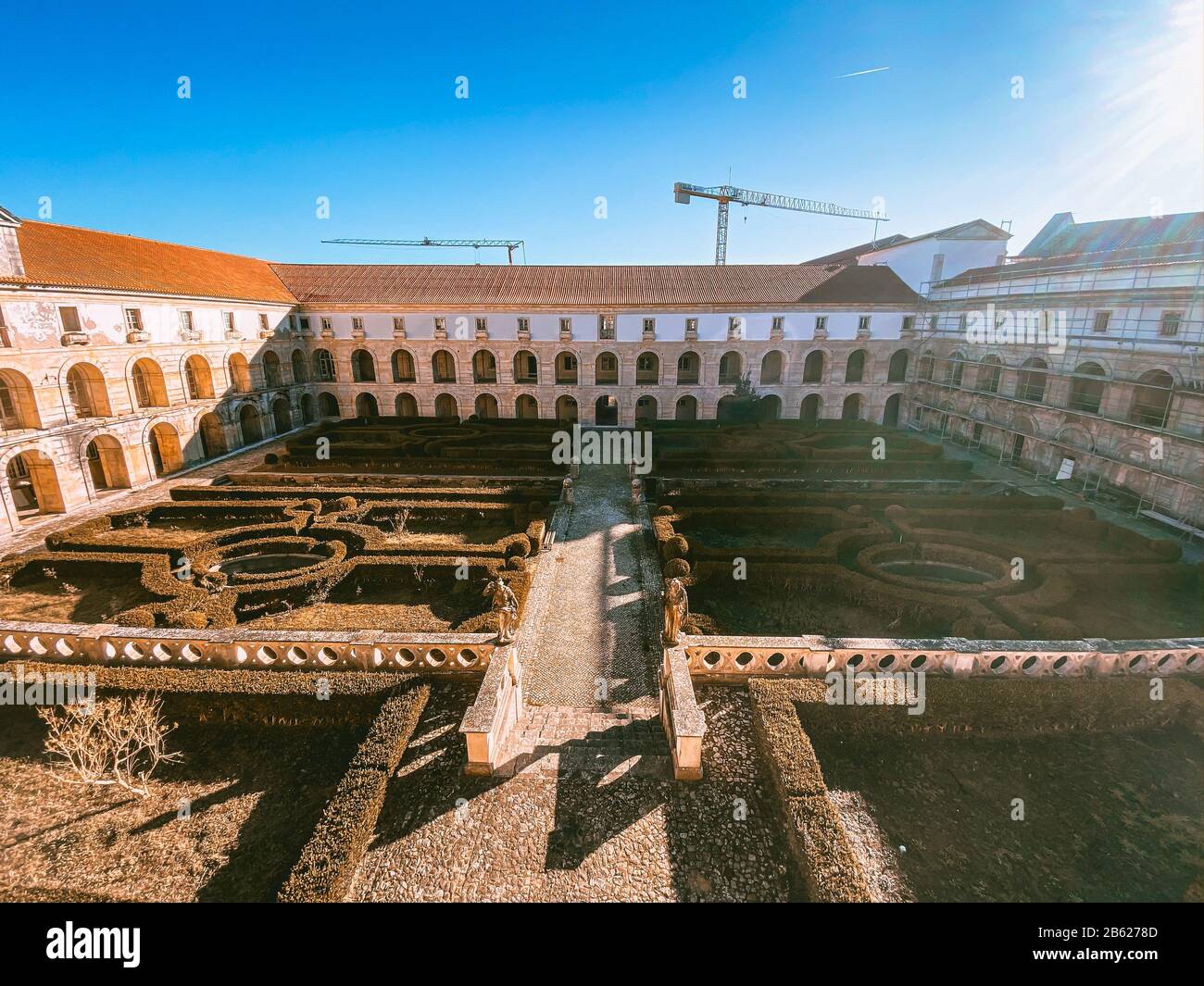 Interior alcobaca monastery view hi-res stock photography and images ...
