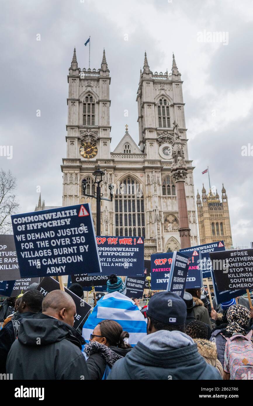 Protest westminster abbey hi-res stock photography and images - Alamy