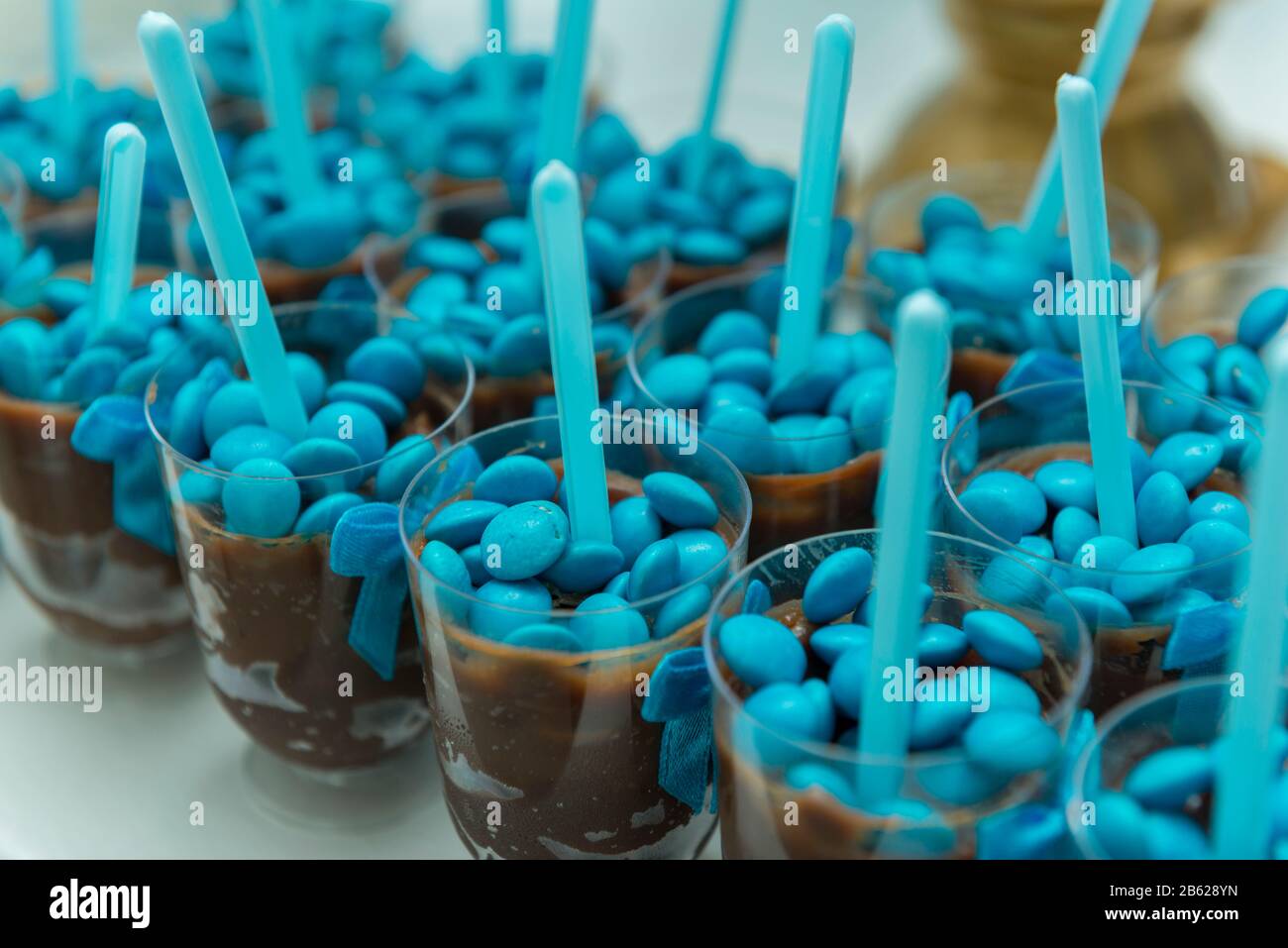 Melt pudding hi-res stock photography and images - Alamy