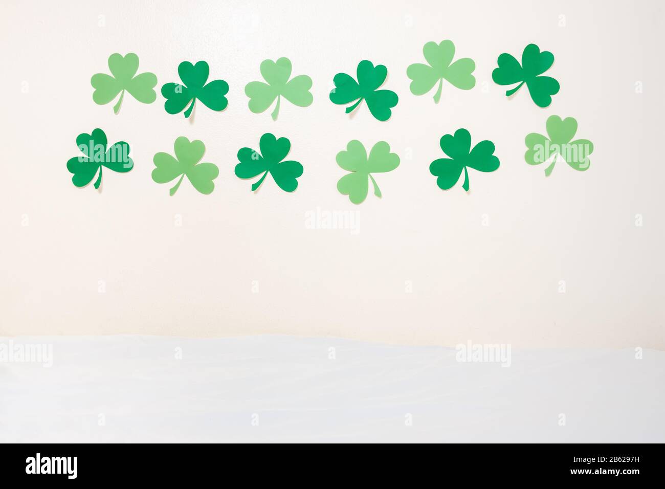 Wall clover hi-res stock photography and images - Alamy