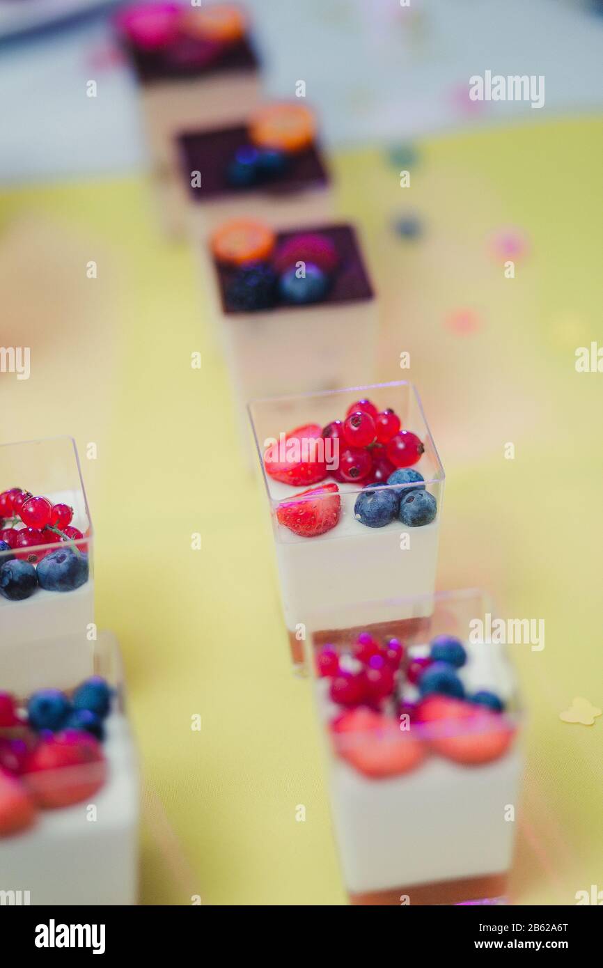 Candy bar wedding bright buffet hi-res stock photography and images - Alamy
