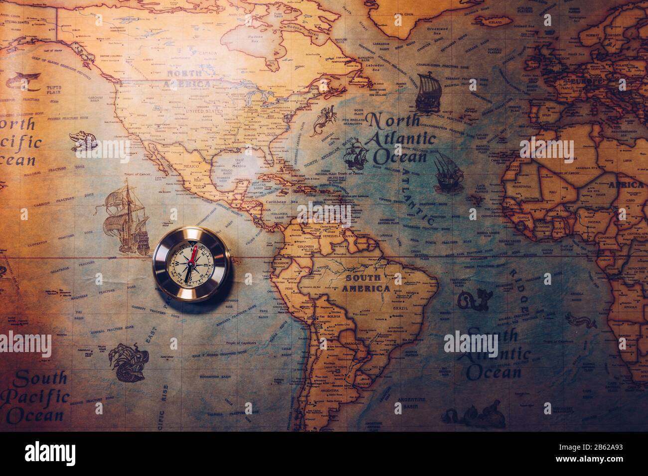 Simple world map hi-res stock photography and images - Alamy