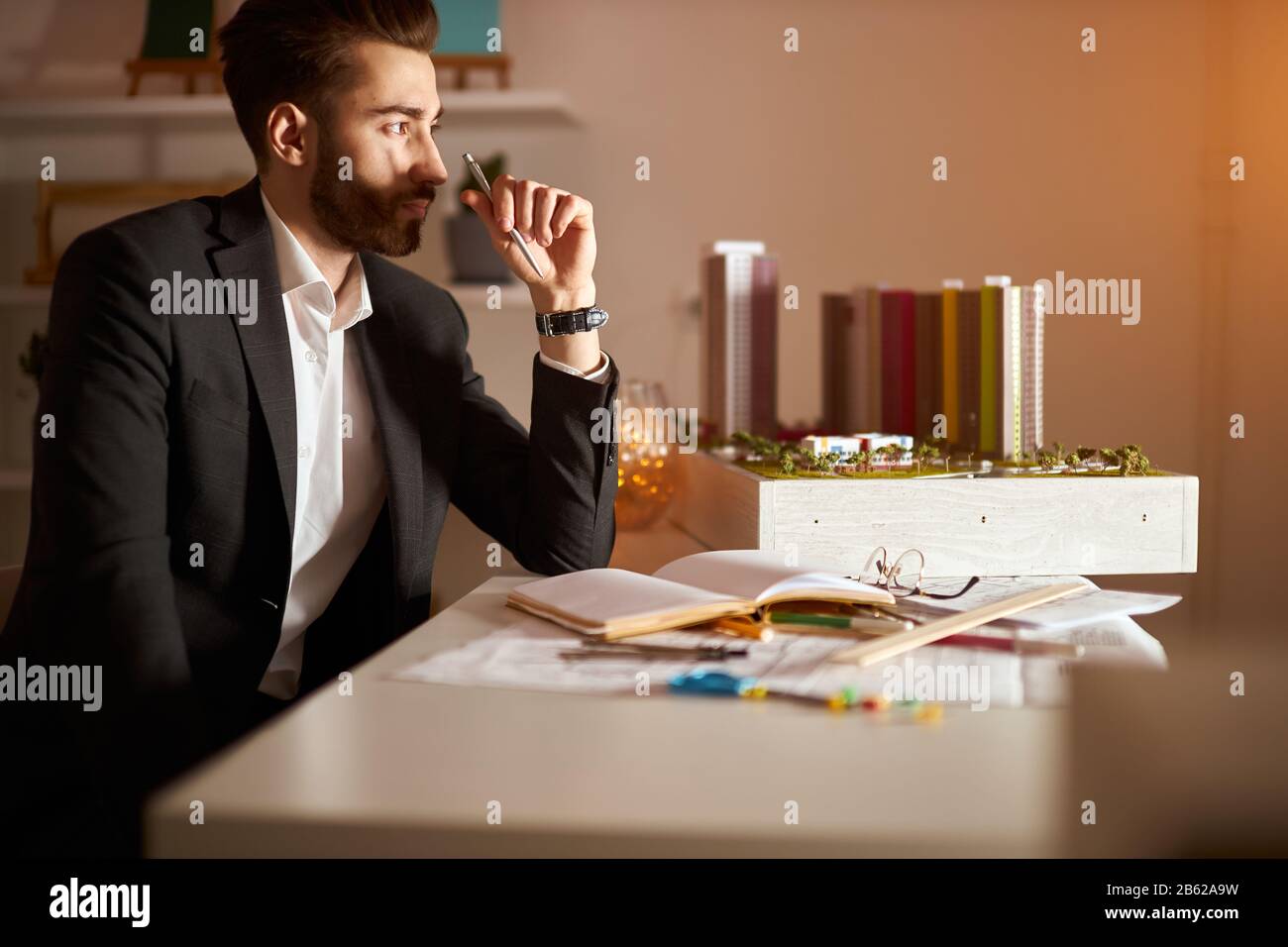 Photo young guy smart hi-res stock photography and images - Alamy