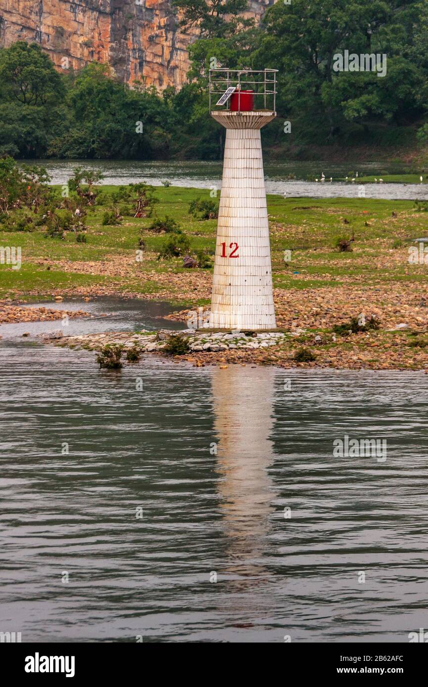 Red navigation beacon hi-res stock photography and images - Alamy