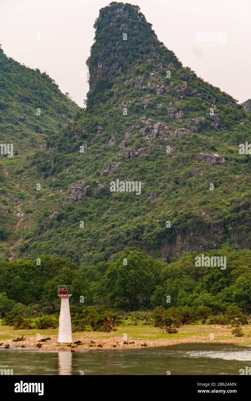 Red navigation beacon hi-res stock photography and images - Alamy