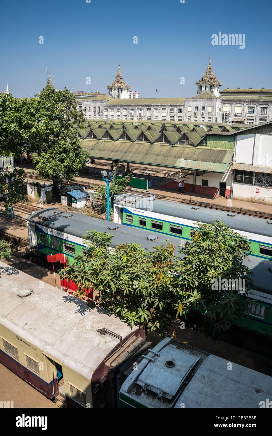 Mandalay train station hi-res stock photography and images - Alamy