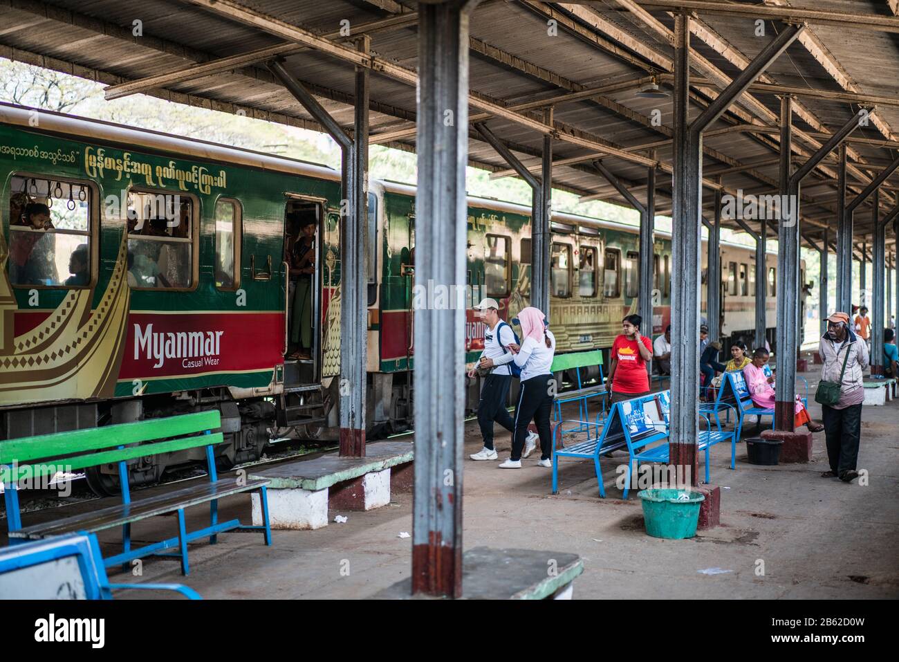 Old yangon railway station platform hi-res stock photography and images ...