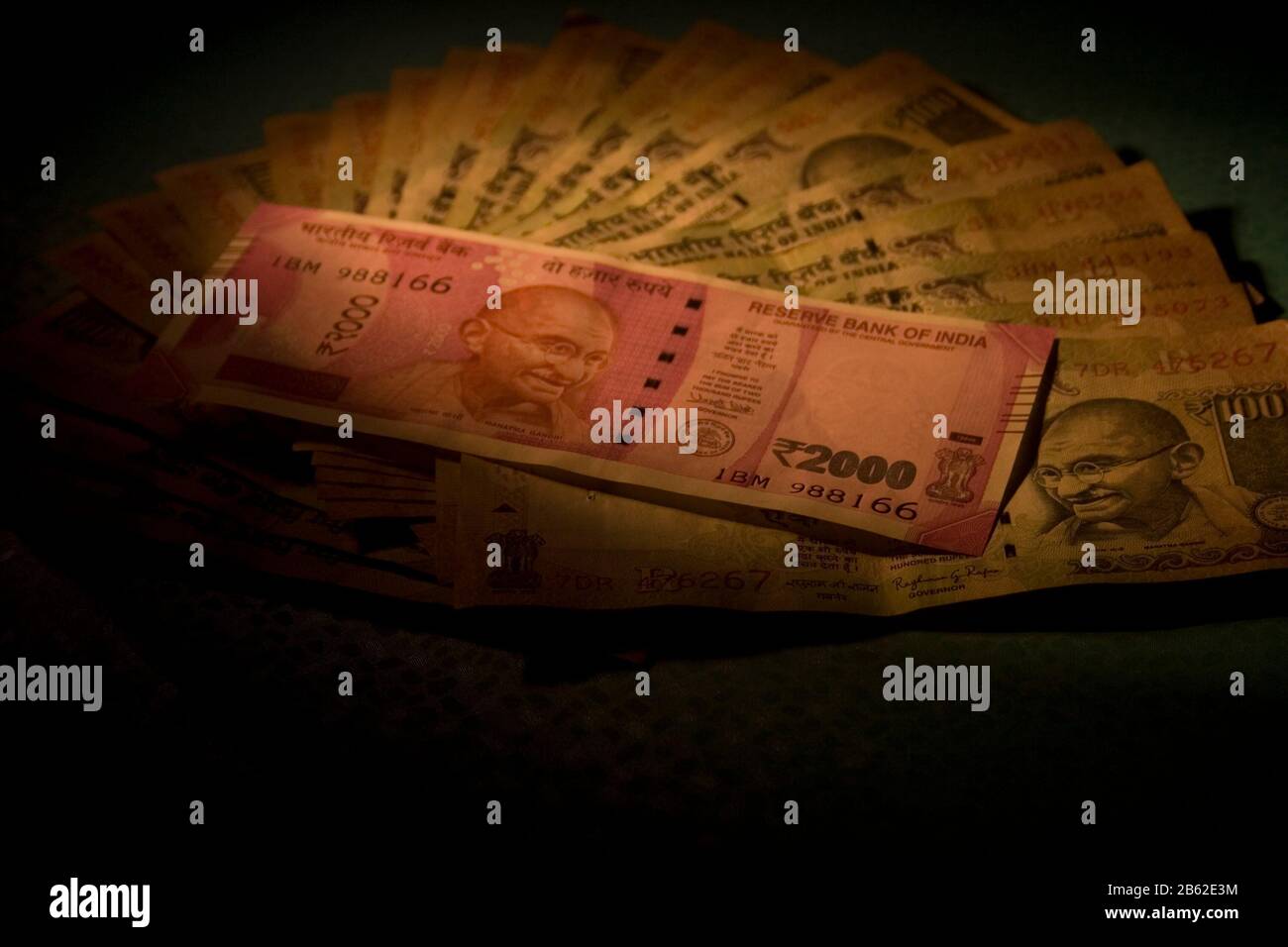 20 rupee note new hi-res stock photography and images - Alamy