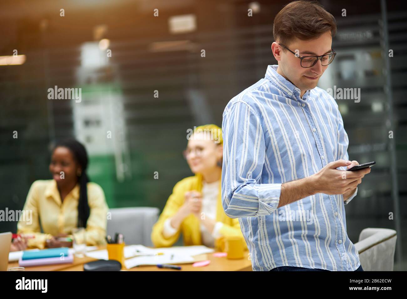 The cunning man reading hi-res stock photography and images - Alamy