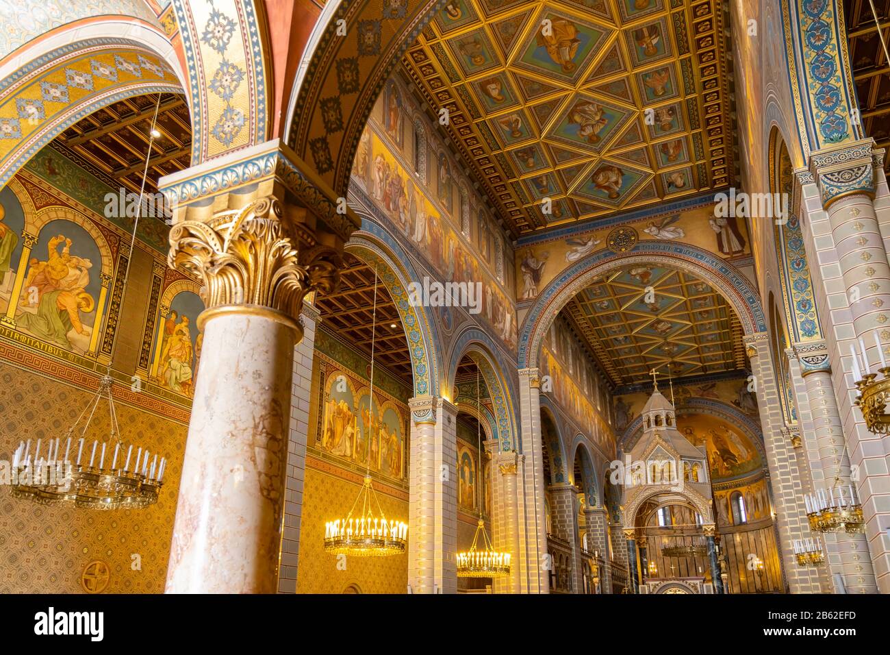 Interior basilica st peter pecs hi-res stock photography and images - Alamy