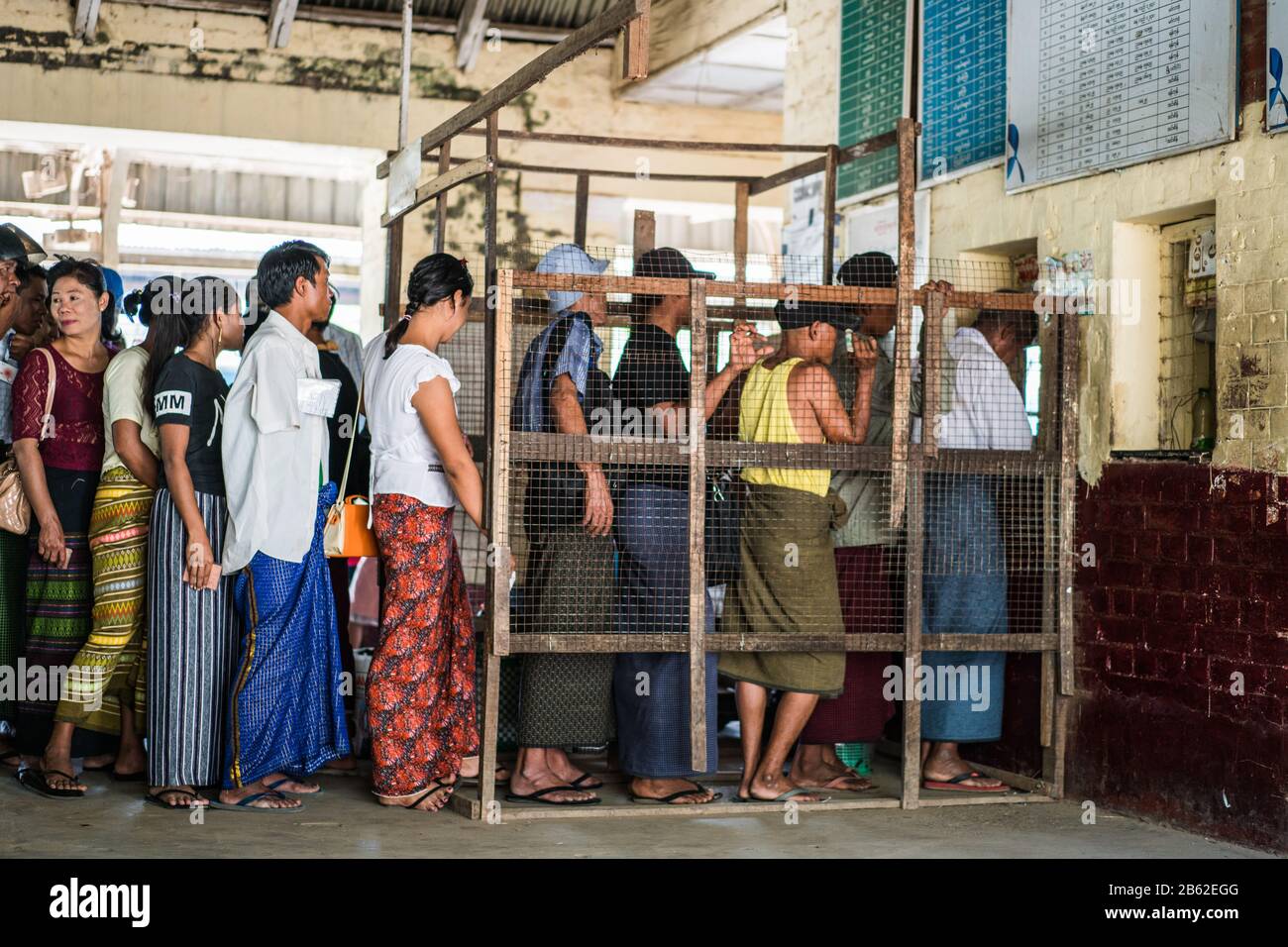 Mandalay rail station hi-res stock photography and images - Alamy