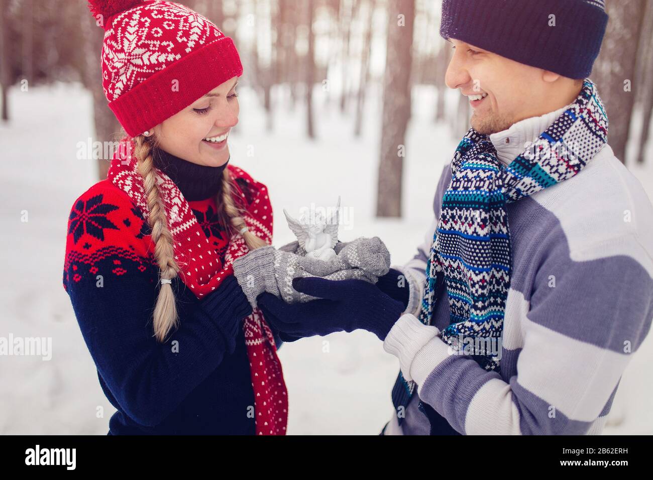 Snow angel couple hi-res stock photography and images - Alamy